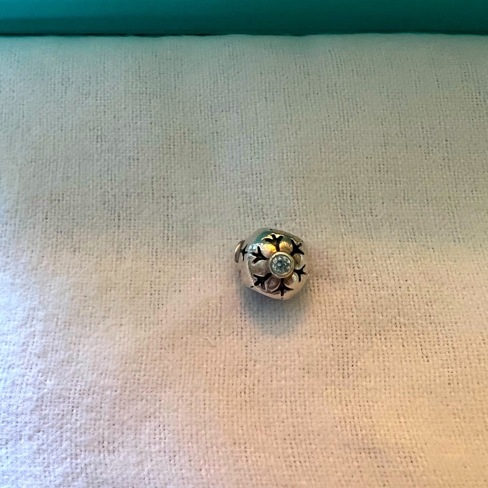 Pandora Snowflake Charm - Gem